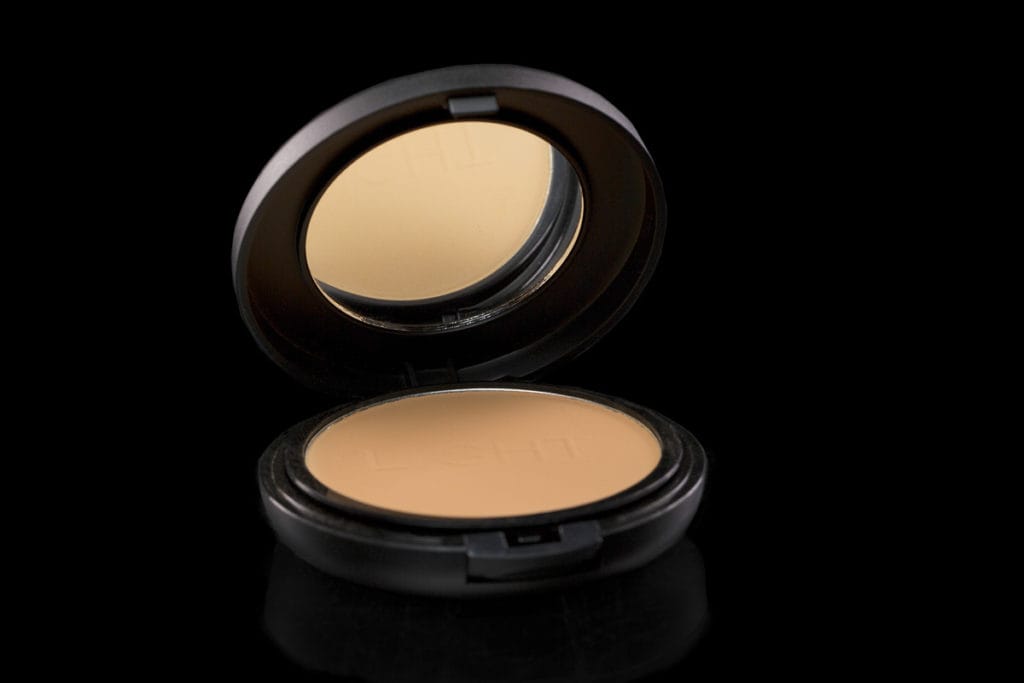 PRESSED POWDER SUPERIOR COVER - Classic MakeUp USA by Emmy
